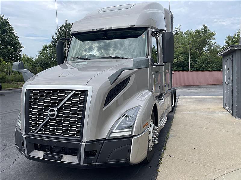 2021 Volvo VNL 760 For Sale | 70" Sleeper | #265650