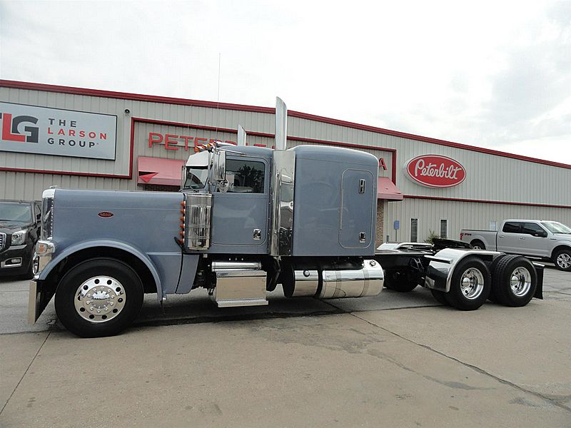 2020 Peterbilt 389 For Sale | 72" Sleeper | #D678530