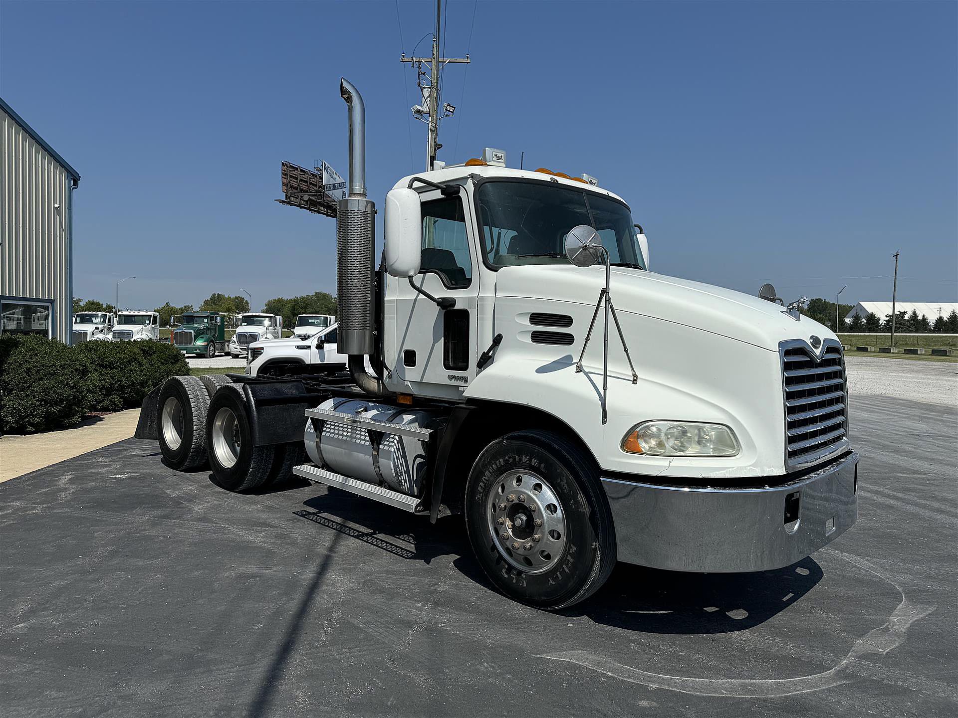 2005 Mack Pinnacle CX600 For Sale | Day Cab | # 7N015840