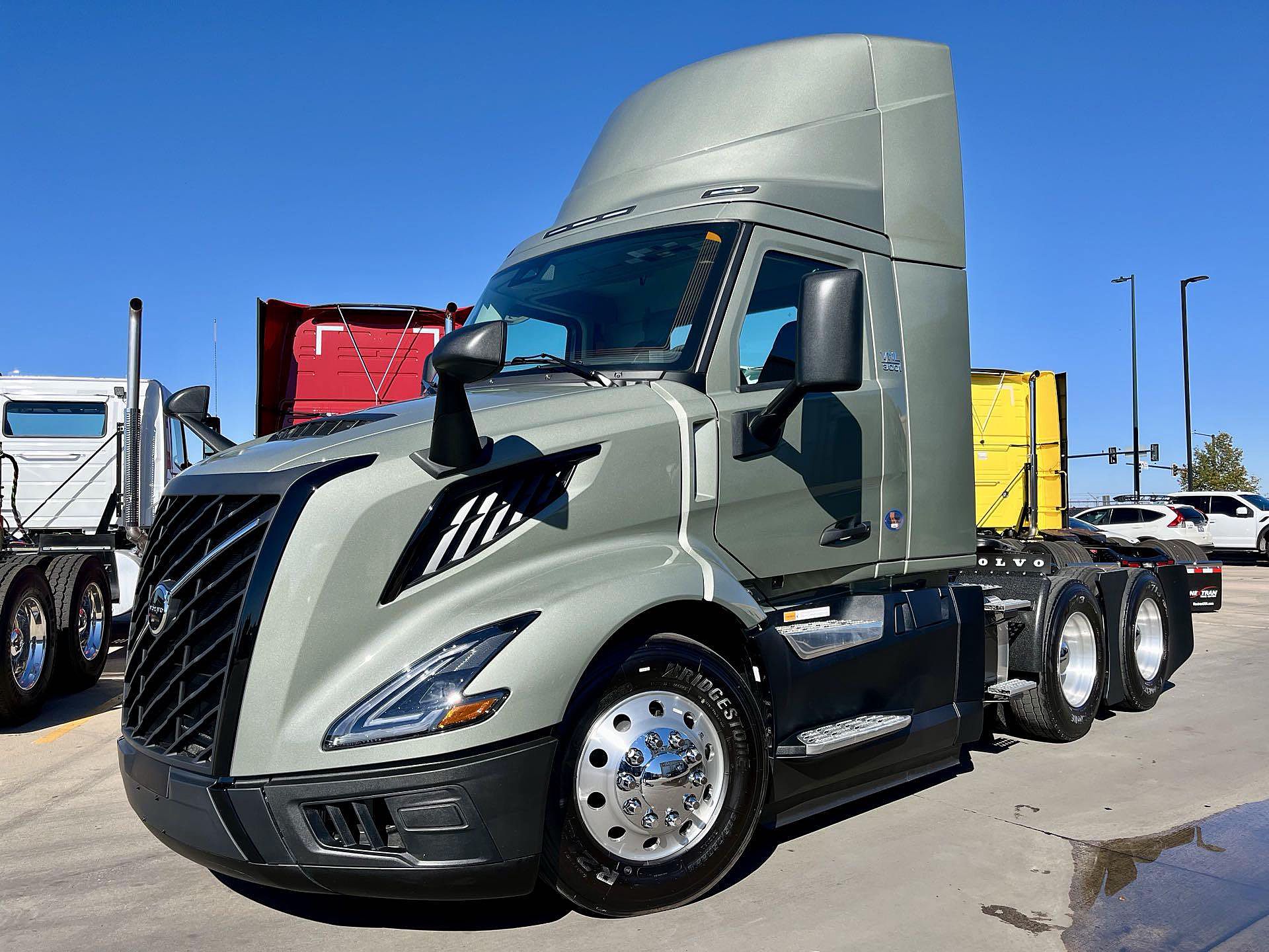 2025 Volvo VNL For Sale | Day Cab | #23VN664400