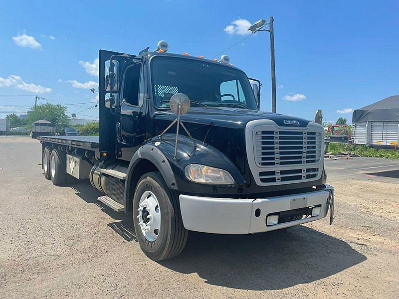 2014 Freightliner M2 112 For Sale | 24' Box | #543456