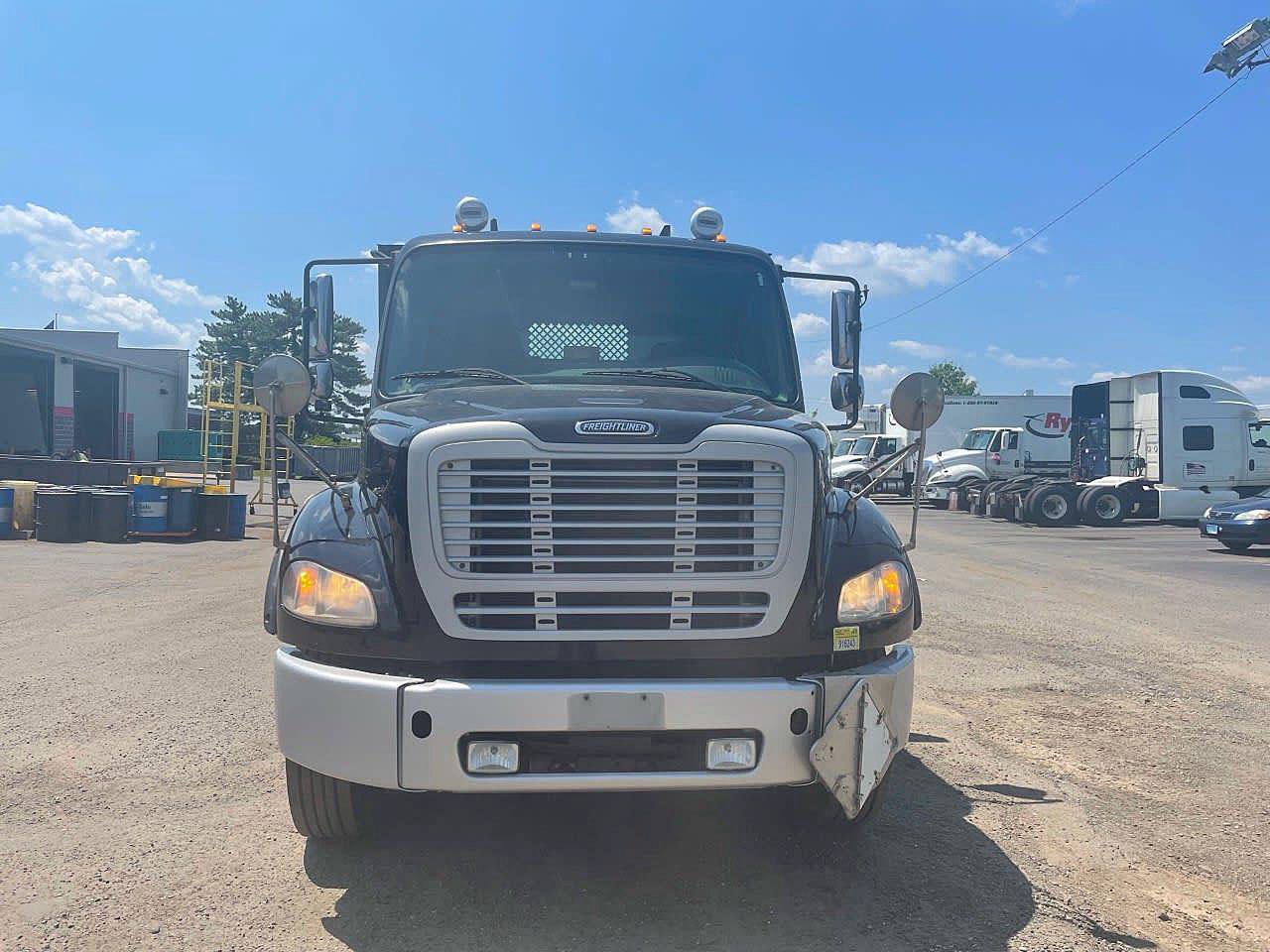 2014 Freightliner M2 112 For Sale | 24' Box | #543456