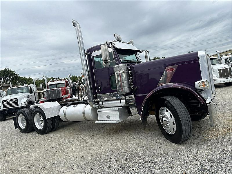 2016 Peterbilt 389 For Sale | Day Cab | #366828