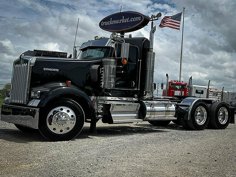 2015 Kenworth W900 For Sale | Day Cab | #472404