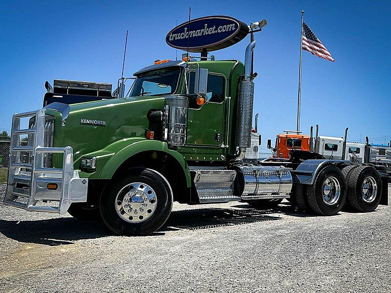 2015 Kenworth T800 (For Sale) | Day Cab | #125714