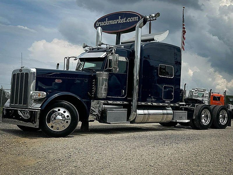 2015 Peterbilt 389 For Sale | Sleeper Truck | #320617