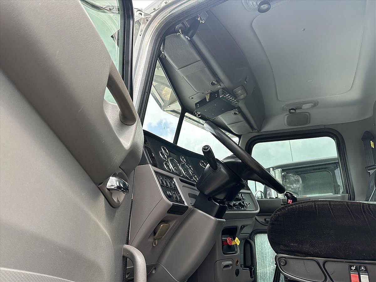 2012 Peterbilt 388 (For Sale) | Day Cab | #161821