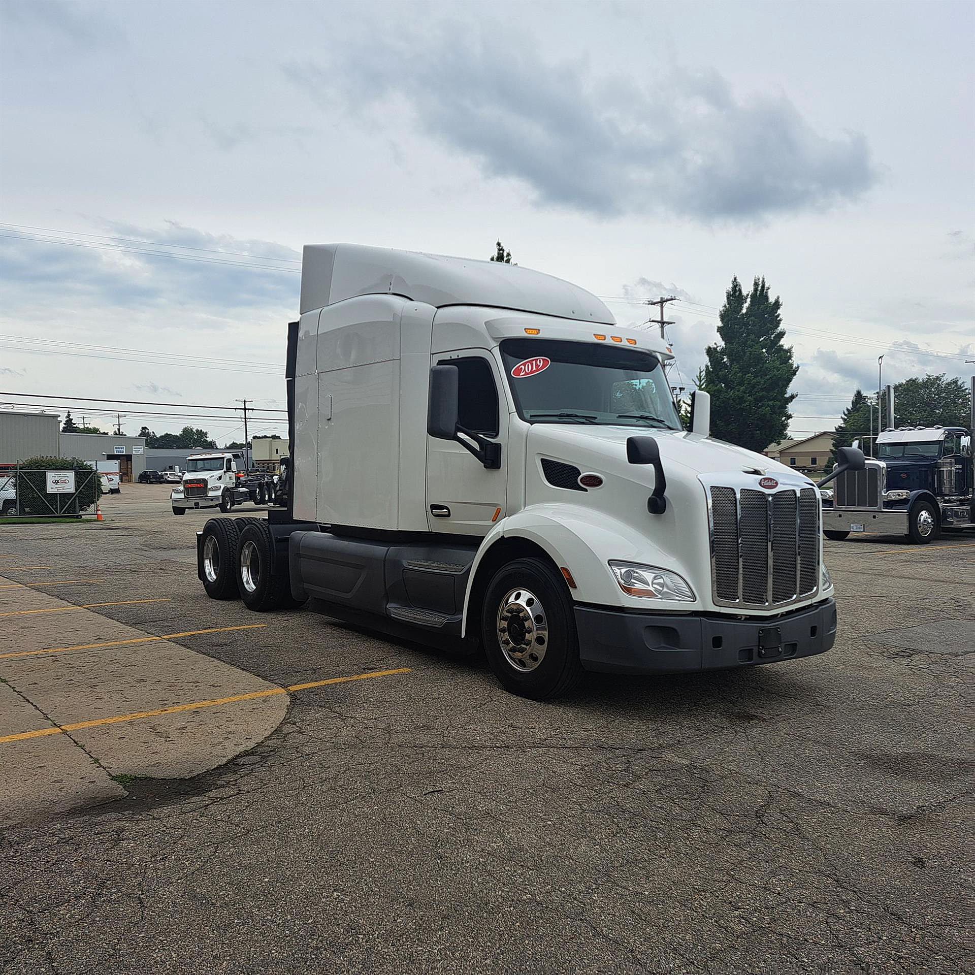 2019 Peterbilt 579 (For Sale) | 80" Sleeper | #8679403