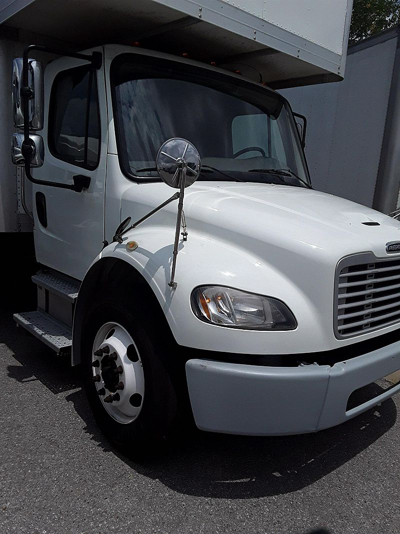2019 Freightliner M2 106 For Sale | 28' Box | #860745