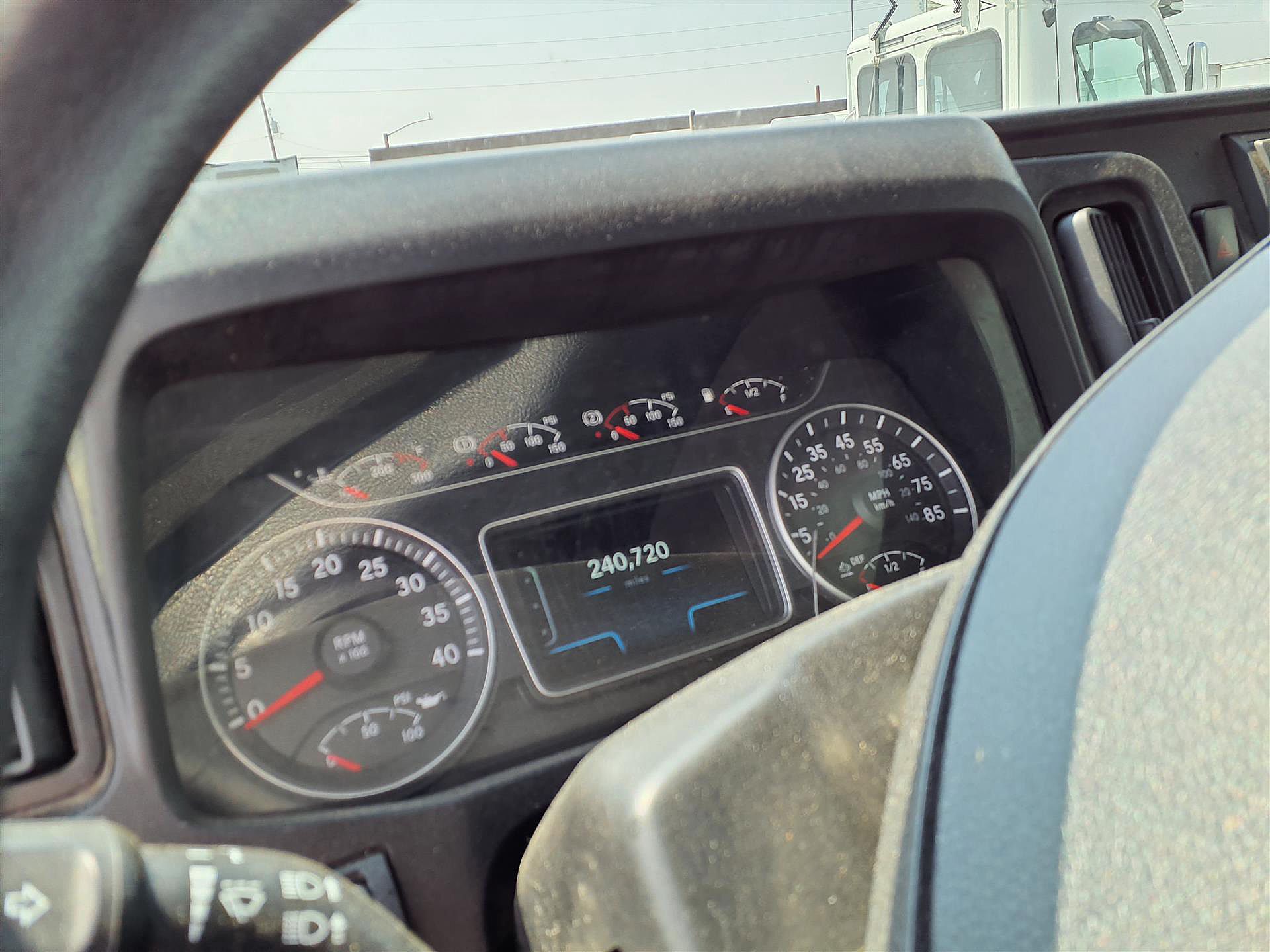 2019 International MV607 For Sale | 26' Box | # 8129