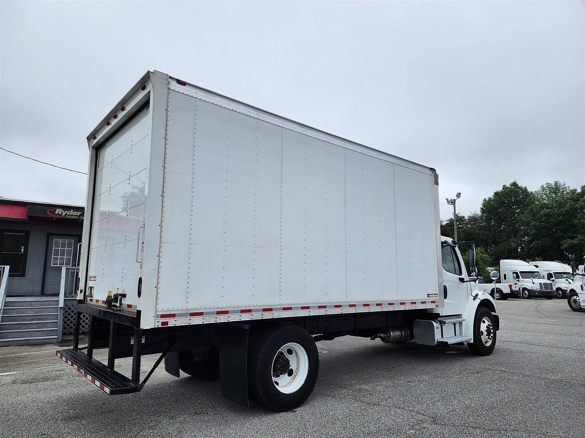 2020 Freightliner M2 106 For Sale | 18' Box | #277006