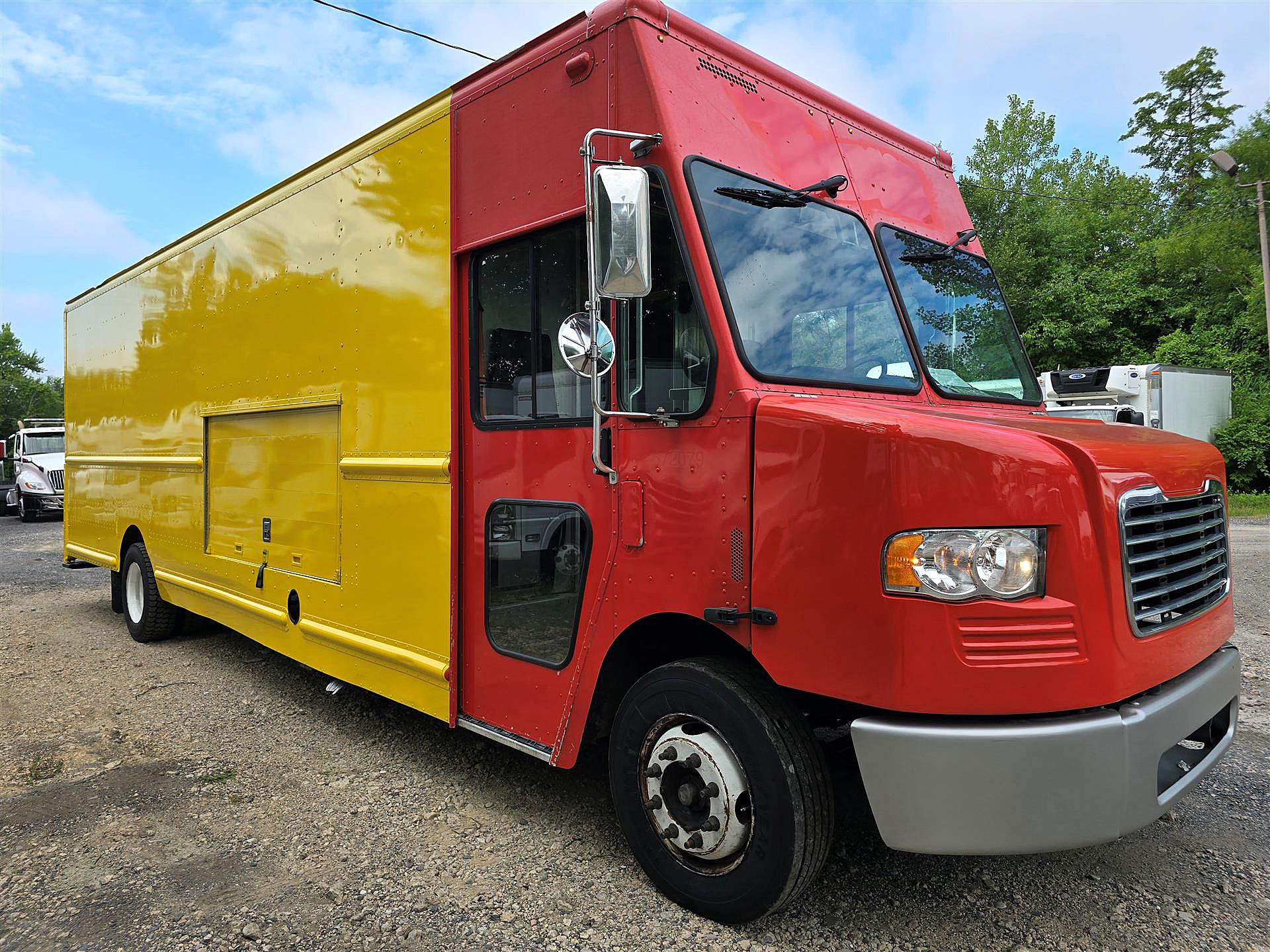 2017 Freightliner MT55 For Sale | 24' Box | #672079