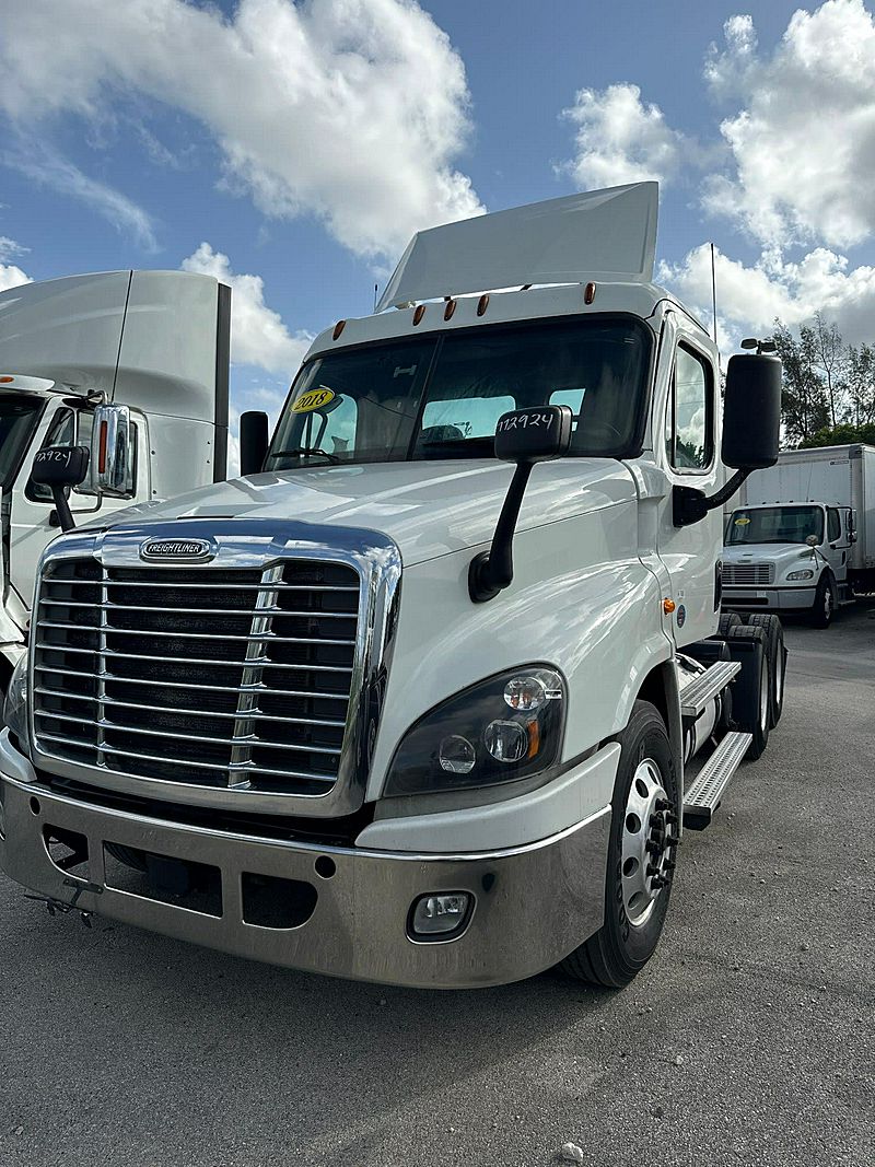 2018 Freightliner CASCADIA 125 For Sale | Day Cab | #772924