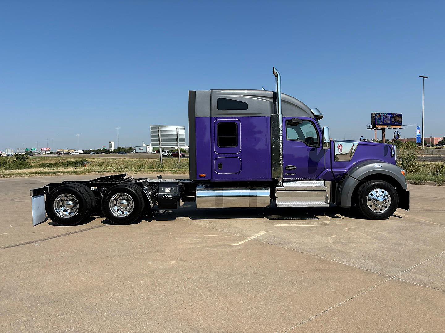 2023 Kenworth W990 For Sale | 76" Sleeper | #0579699