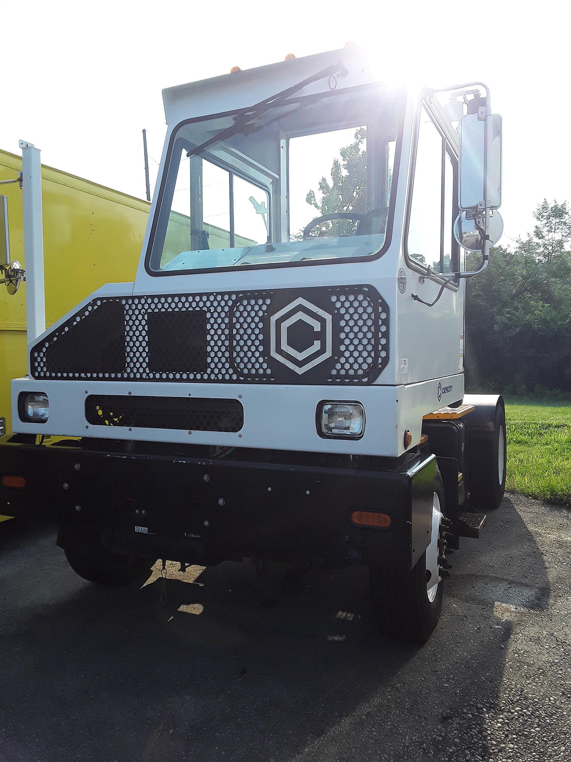 2019 Capacity SABRE 5 4X2 For Sale | Yard Spotter | #265522