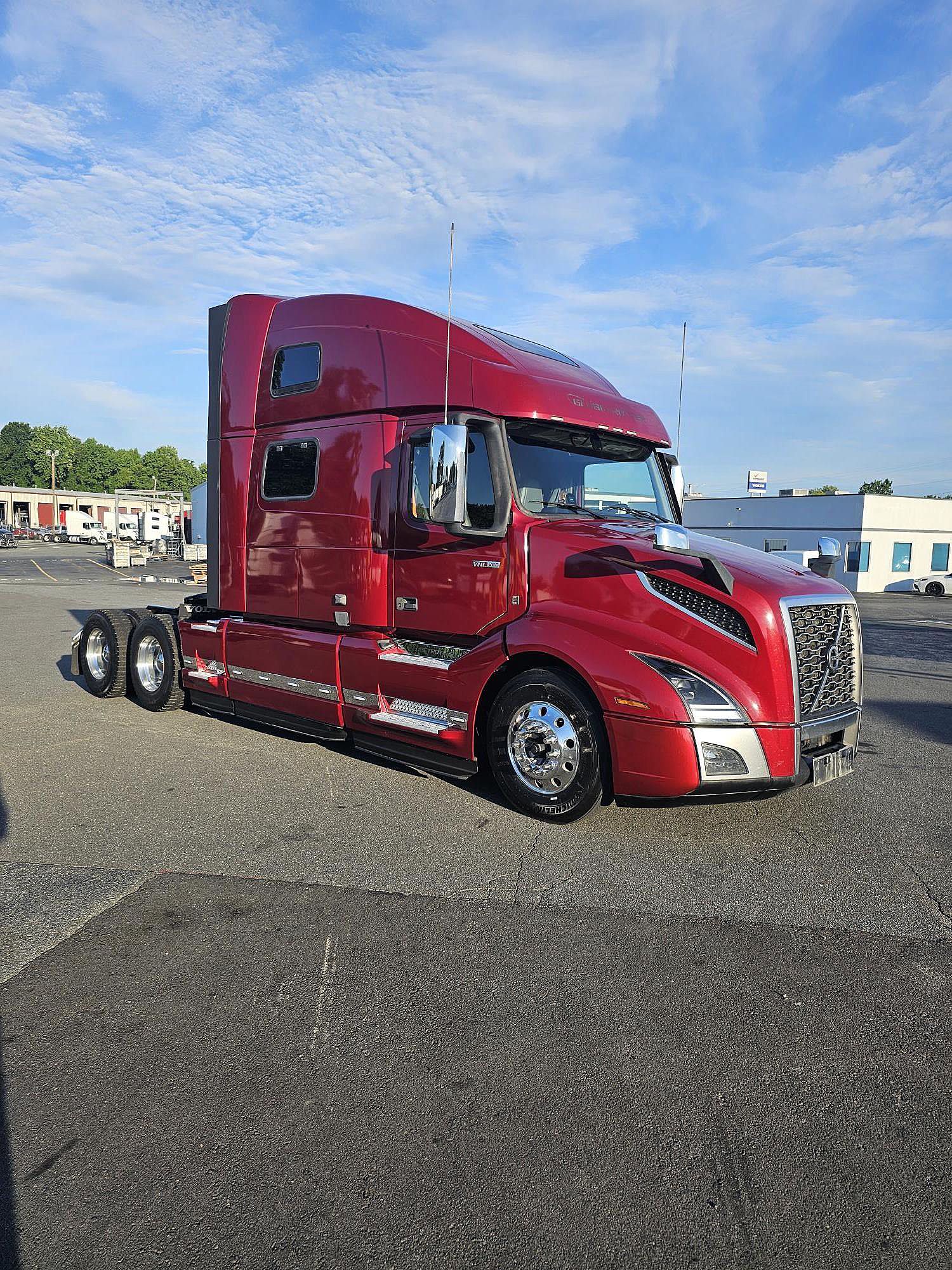2022 Volvo VNL 860 For Sale | 77" Sleeper | #1007404