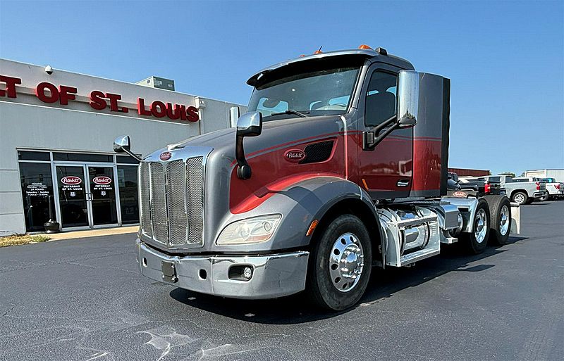 2017 Peterbilt 579 For Sale | Day Cab | #8HD369097