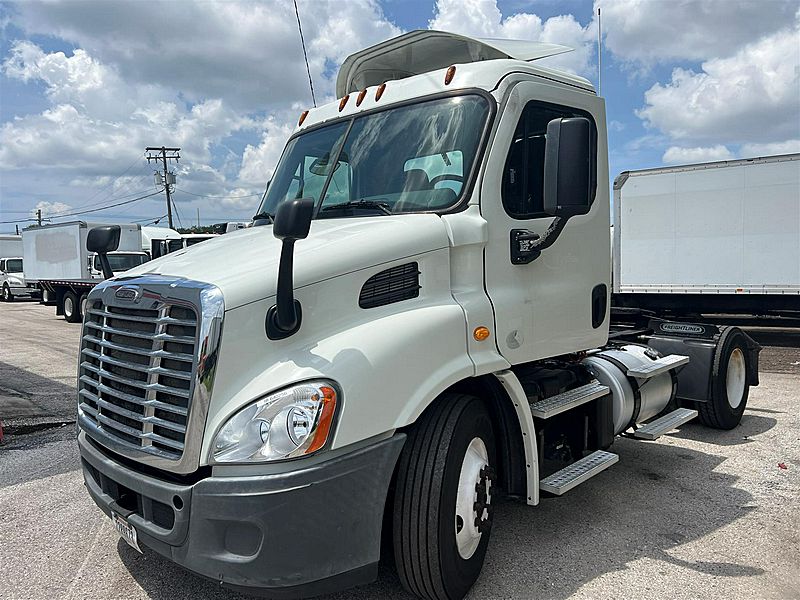 2015 Freightliner CASCADIA 113 For Sale | Day Cab | #640256