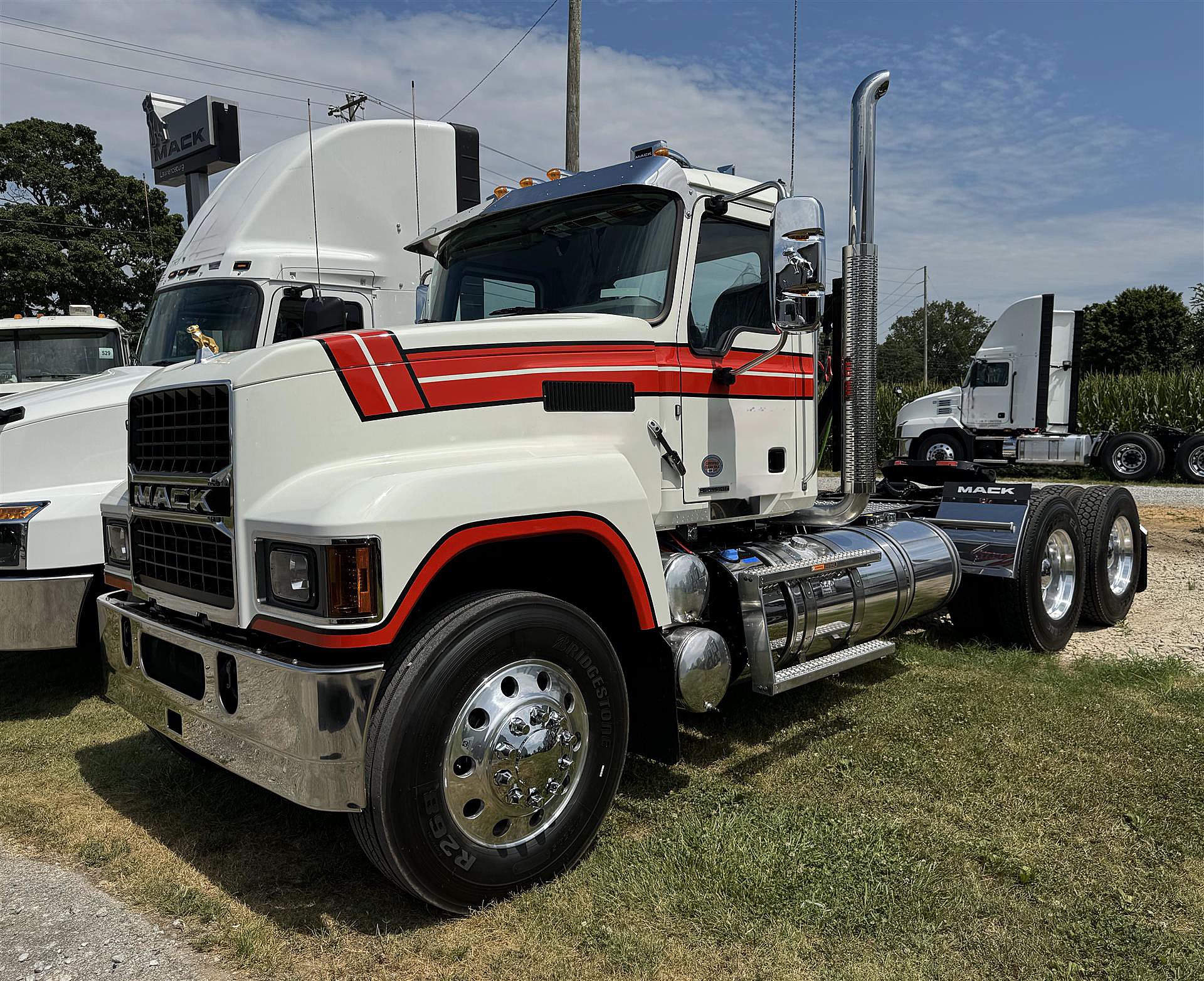 2025 Mack Pinnacle PI64T M778 For Sale | Day Cab | #M017367