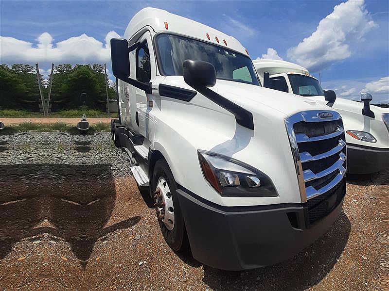 2019 Freightliner Cascadia 126 For Sale | 72" Sleeper | #266611