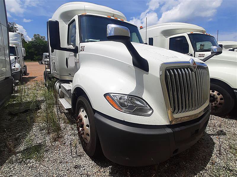 2020 International LT For Sale | 73" Sleeper | # 263087