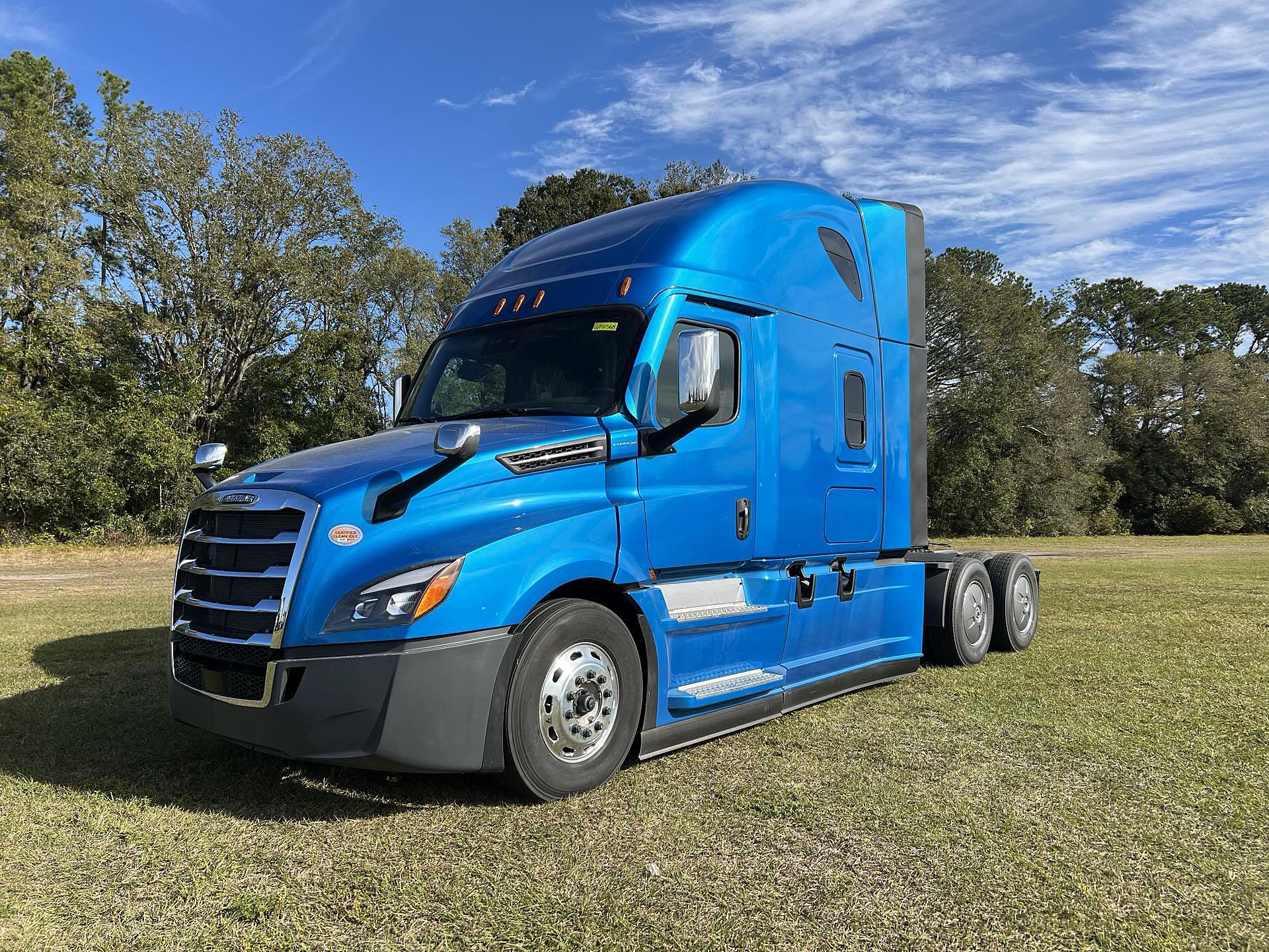 2025 Freightliner Cascadia For Sale | 72" Sleeper | #WF0568