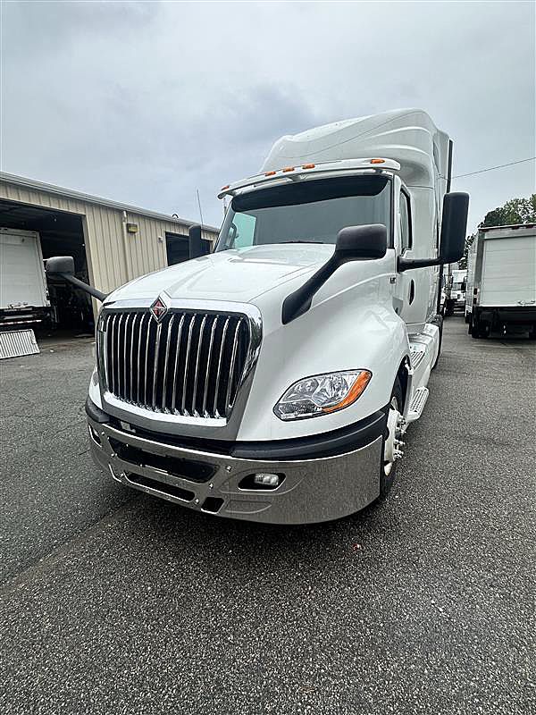 2019 International LT625 For Sale | 73" Sleeper | # 10223