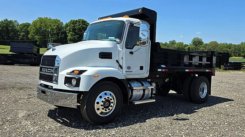 2025 Mack MD742 For Sale | Daycab Sleeper | #MD076182