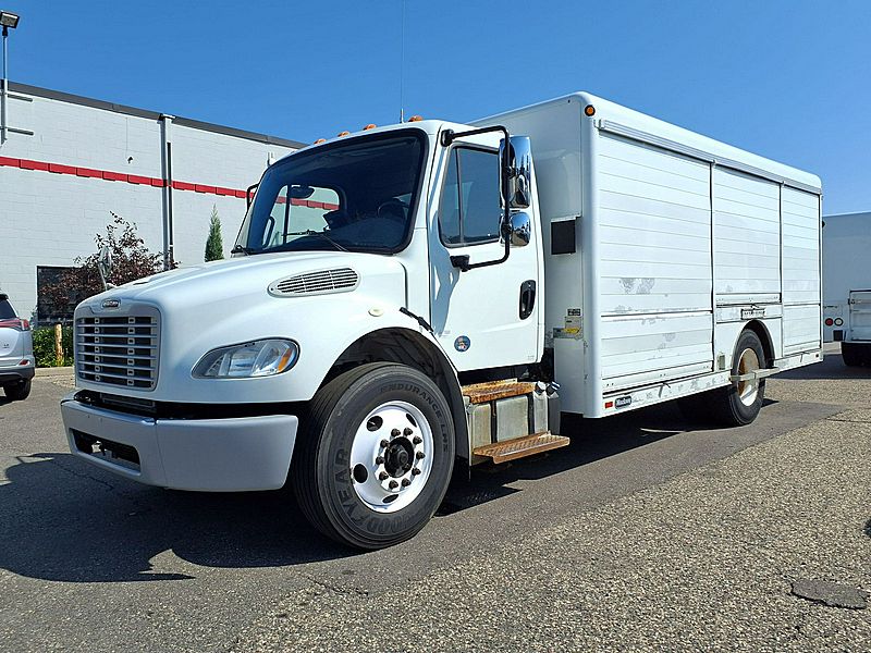 2017 Freightliner M2 106 For Sale | Day Cab | #670324