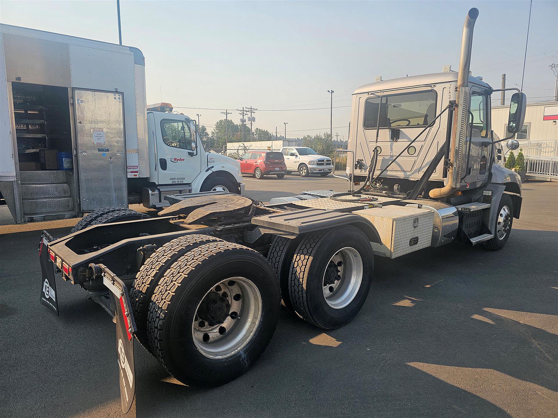 2017 Mack Pinnacle CXU600 For Sale | Day Cab | # 677417