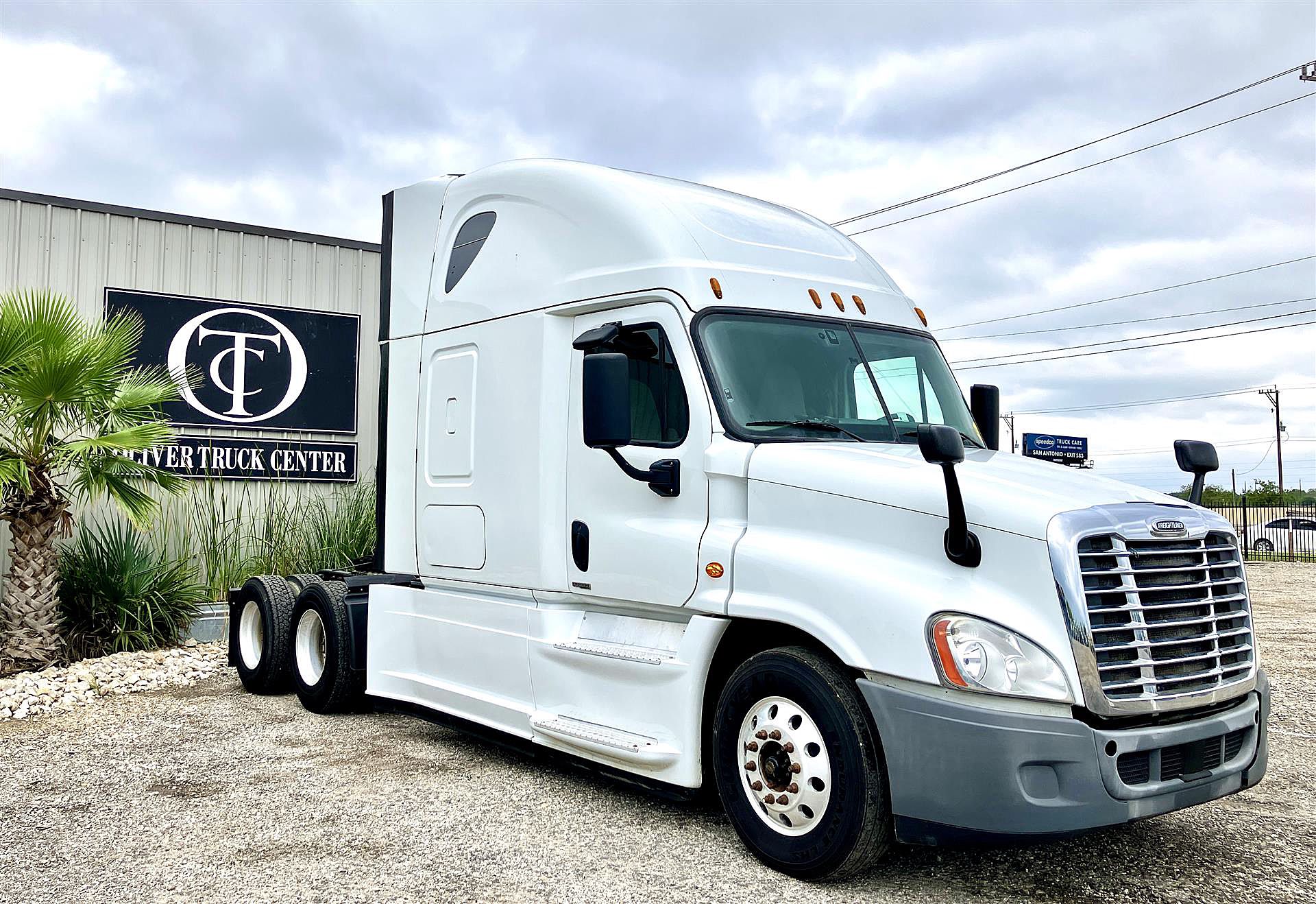 2016 Freightliner cascadia For Sale | 72" Sleeper | #SA3317