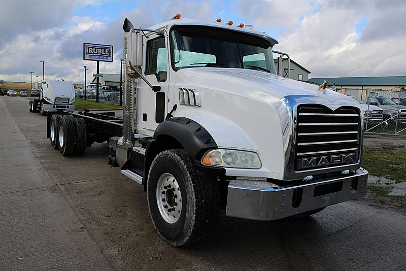 2013 Mack Granite GU813 For Sale | Cab & Chassis | # 8101