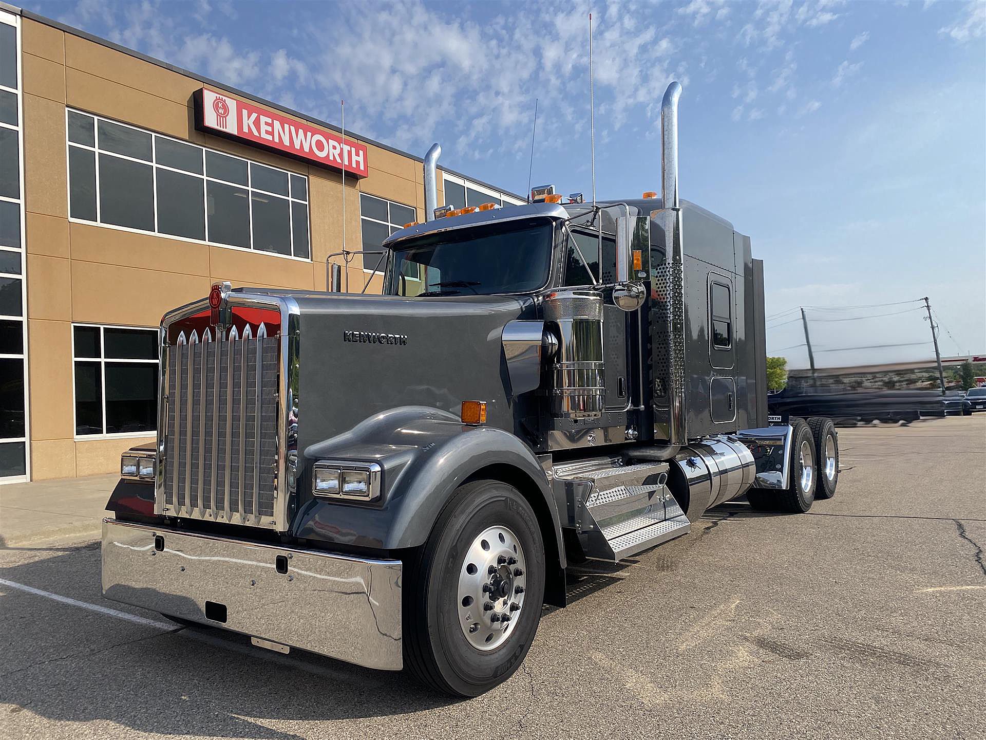 2025 Kenworth W900L For Sale | 72" Sleeper | #SR166160