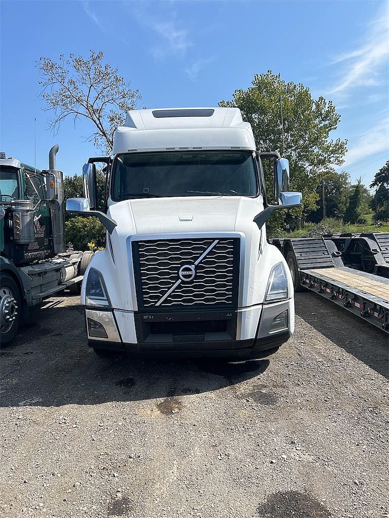 2020 Volvo VNL 860 For Sale | Sleeper Truck | #LN237872