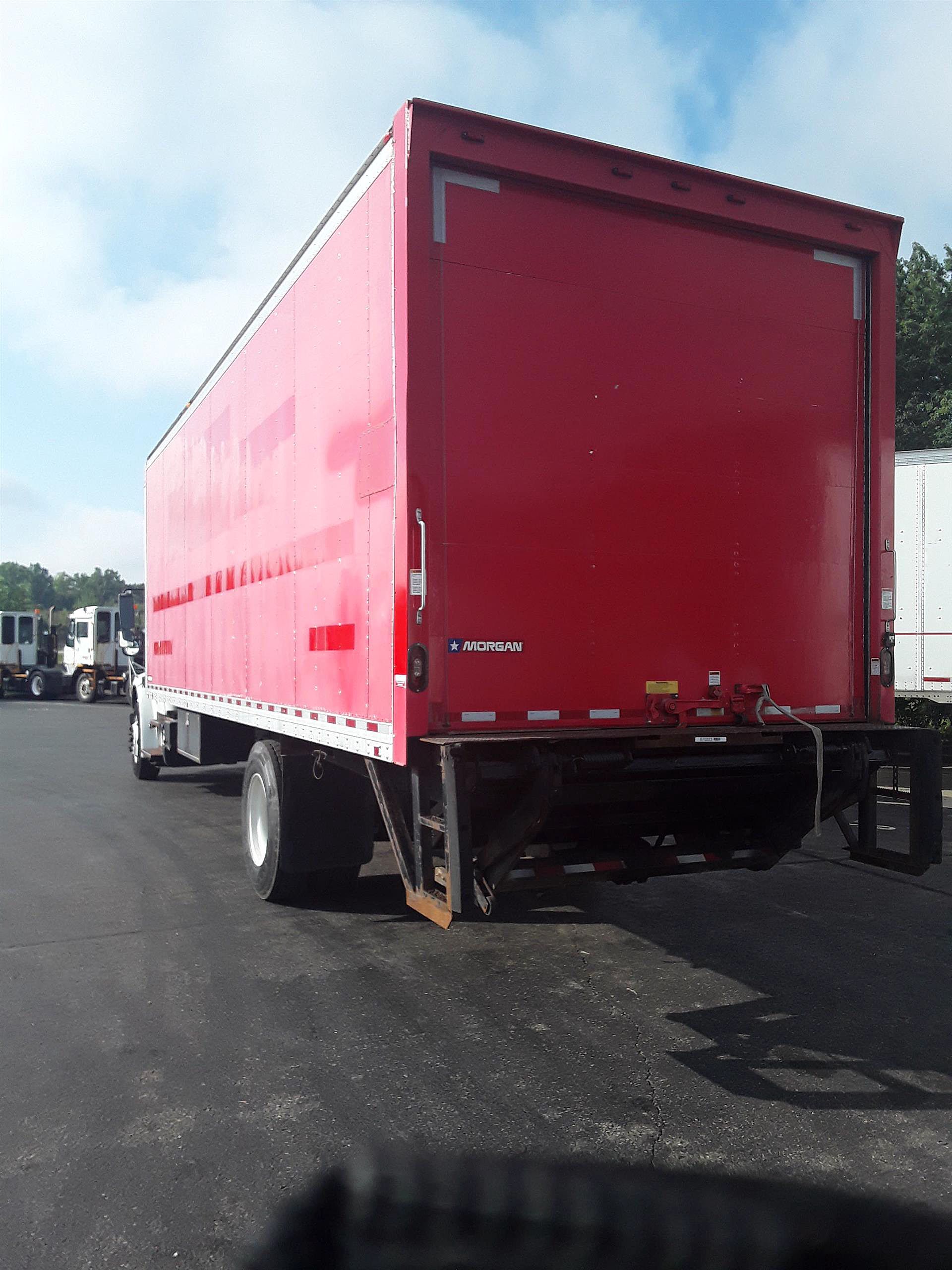 2017 Freightliner M2 106 For Sale | 26' Box | #670323