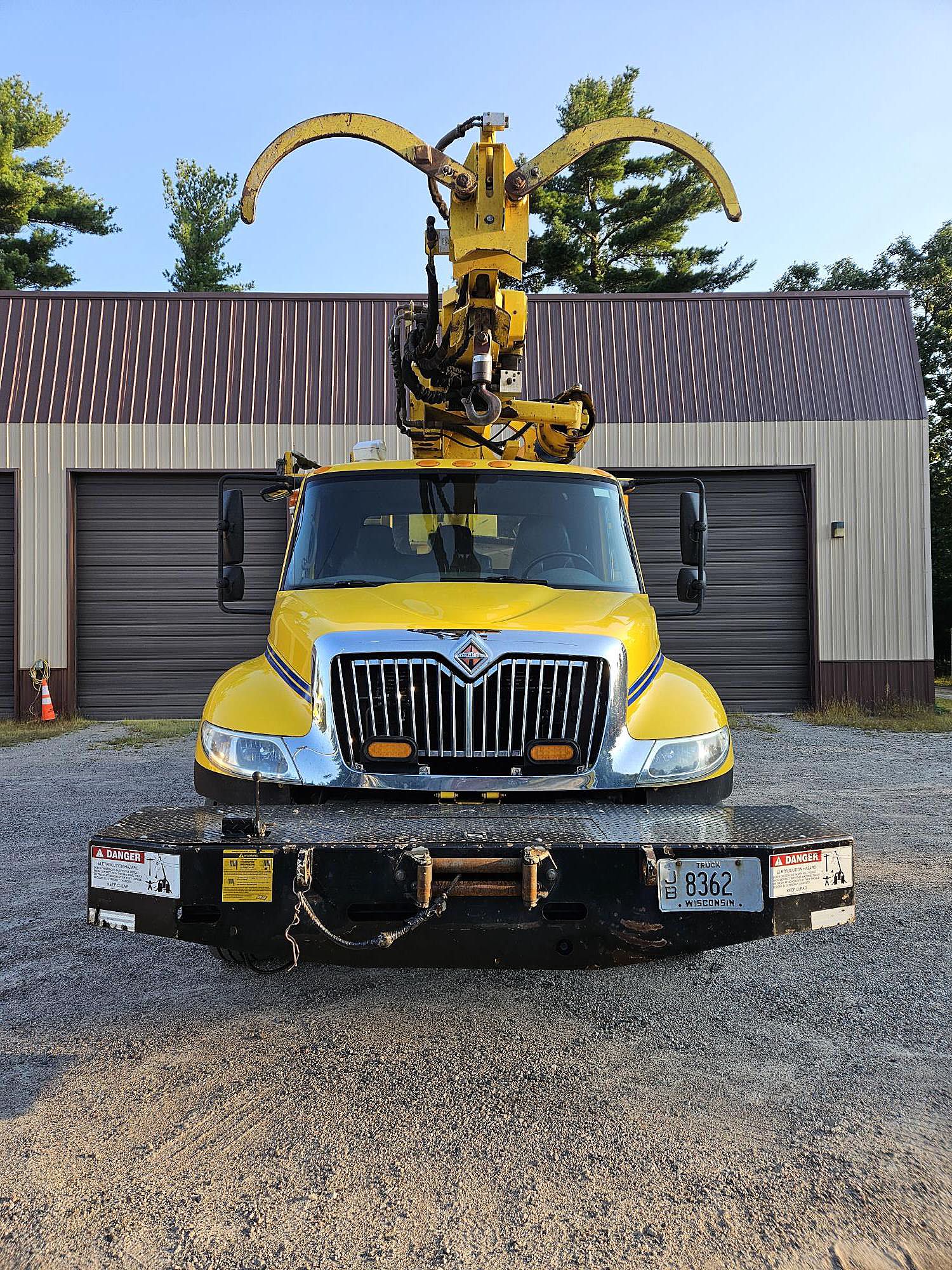2005 International DuraStar 4300 For Sale | Digger Derrick | # 10442