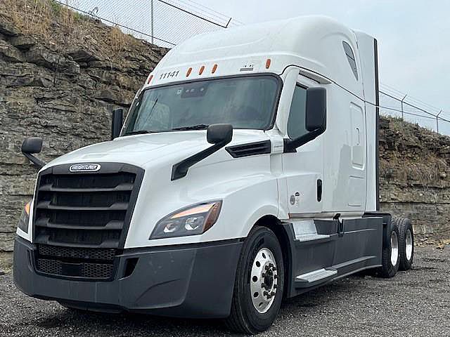 2021 Freightliner Cascadia 126 For Sale | 72" Sleeper | #266826