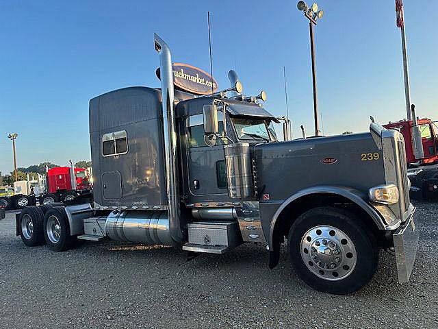 2015 Peterbilt 389 For Sale | Sleeper Truck | #320099