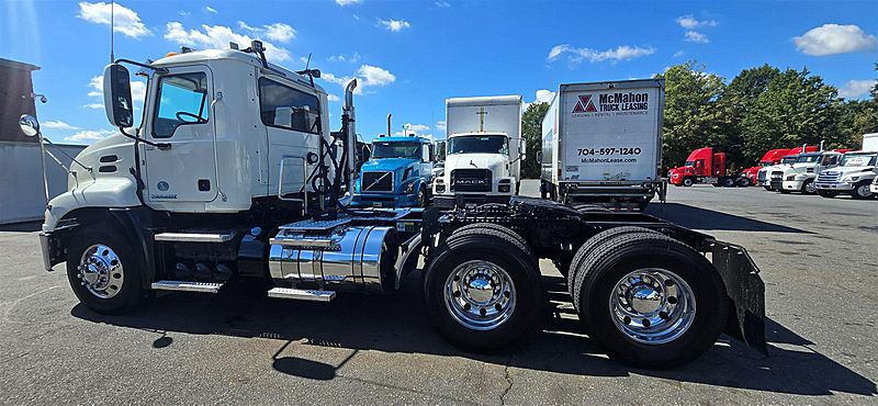 2017 Mack Pinnacle CXU613 For Sale | Day Cab | # HM078908