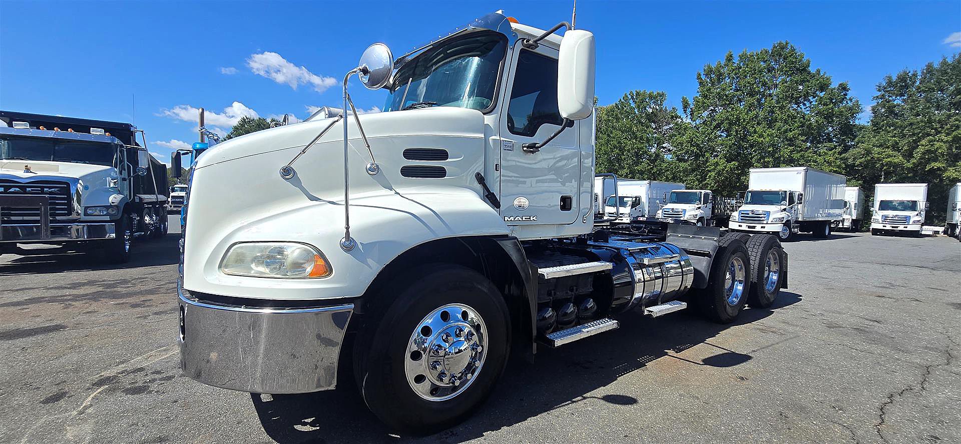 2017 Mack Pinnacle CXU613 For Sale | Day Cab | # 676574