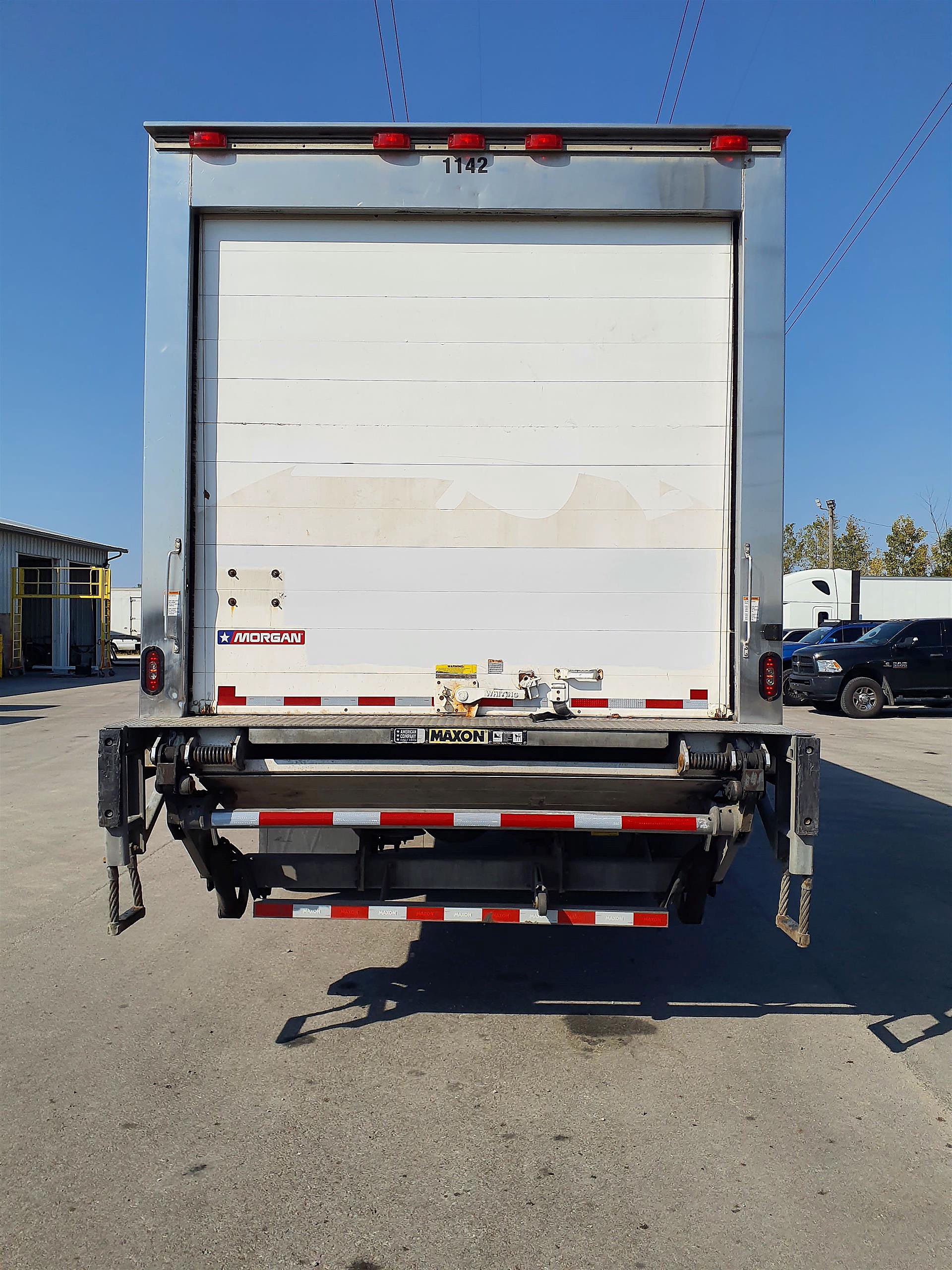 2019 Freightliner M2 106 For Sale | Day Cab | #831658