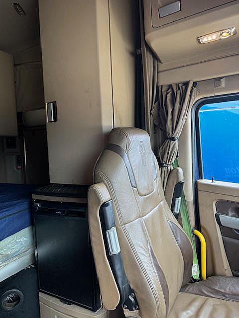 2021 Kenworth Custom T680 For Sale | 76" Sleeper | #13960