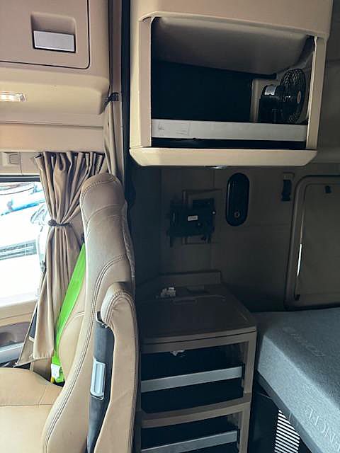 2021 Kenworth Custom T680 For Sale | 76" Sleeper | #13952