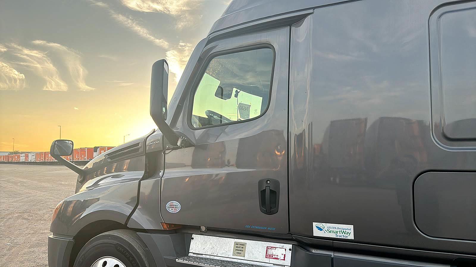 2022 Freightliner Cascadia For Sale | 72" Sleeper | #74580