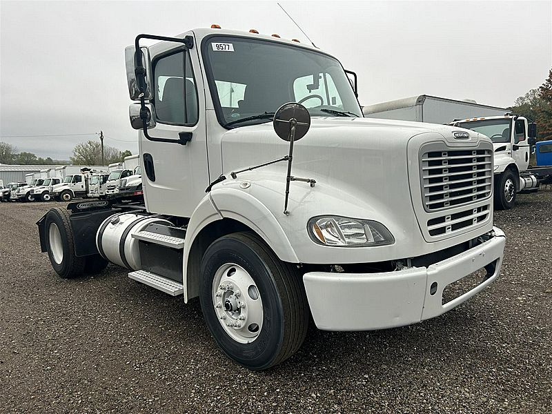 2016 Freightliner M2 For Sale | Day Cab | #9577