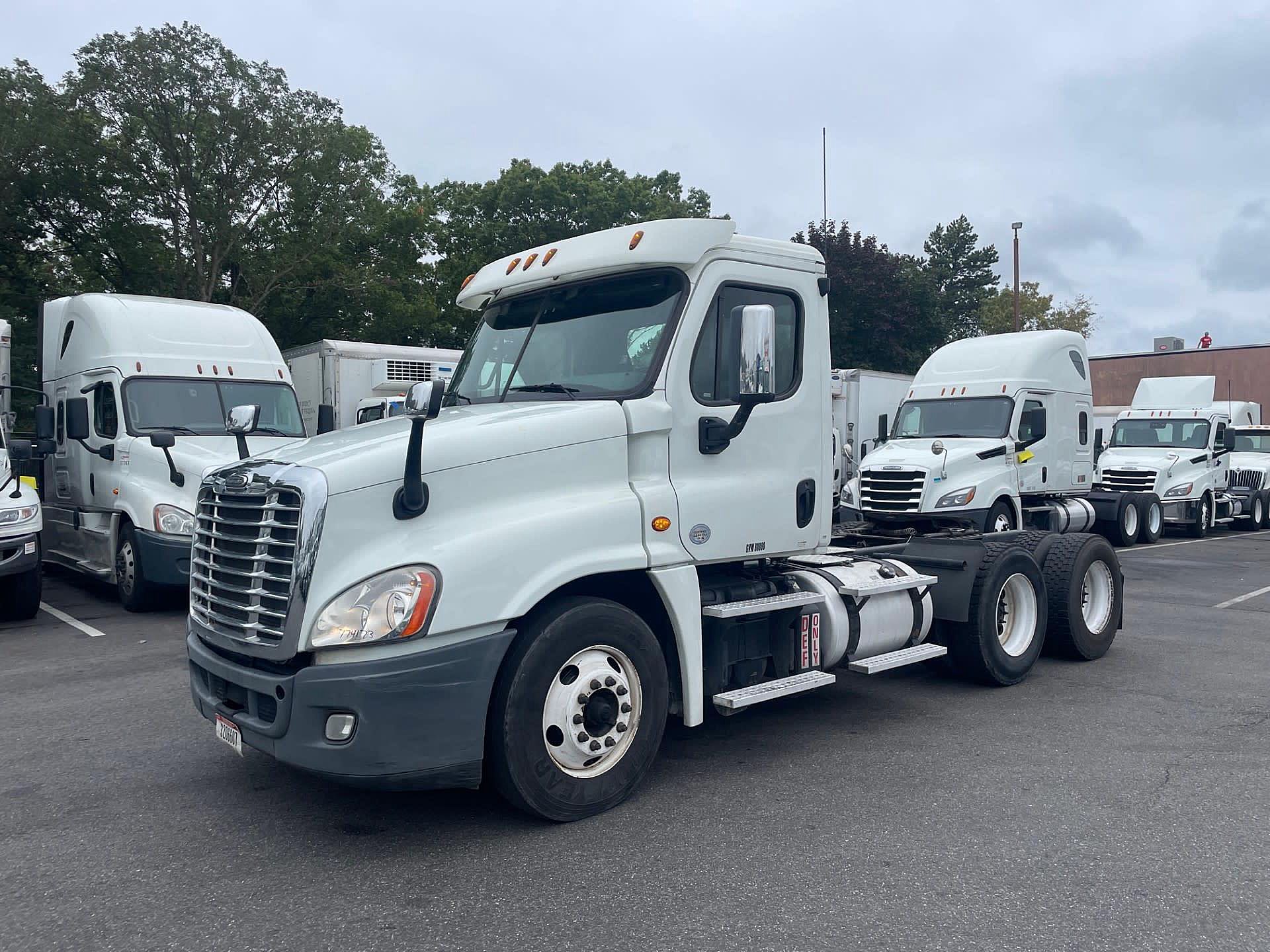 2018 Freightliner CASCADIA 125 For Sale | Day Cab | #774173