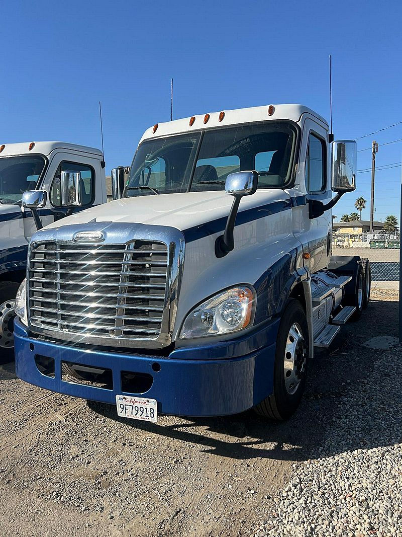 2018 Freightliner CASCADIA 125 For Sale | Day Cab | #685494