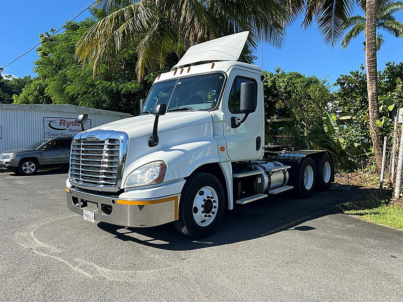 Unleash Your Inner Trucker Score The Perfect 2017 Freightliner Cascadia For Sale Now