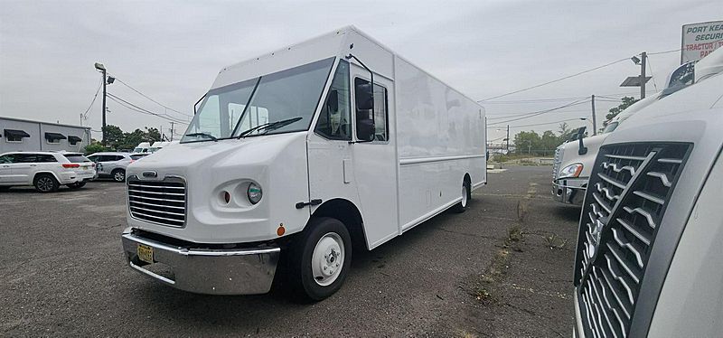2016 Freightliner MT45 For Sale | 20' Box | #646515