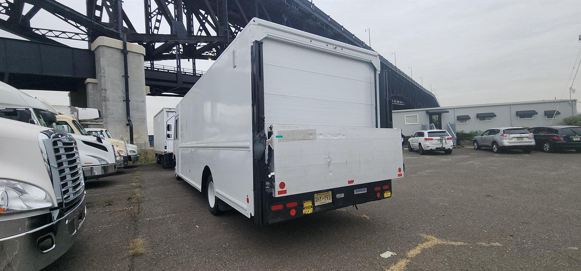 2016 Freightliner MT45 For Sale | 20' Box | #646515
